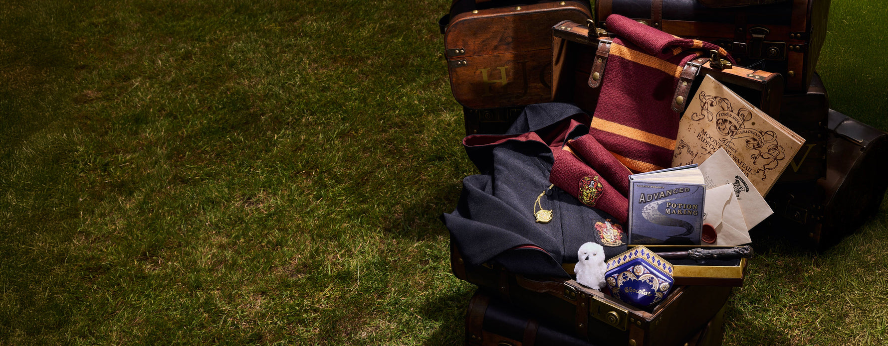 Create Your Own Trunk | Harry Potter Store US